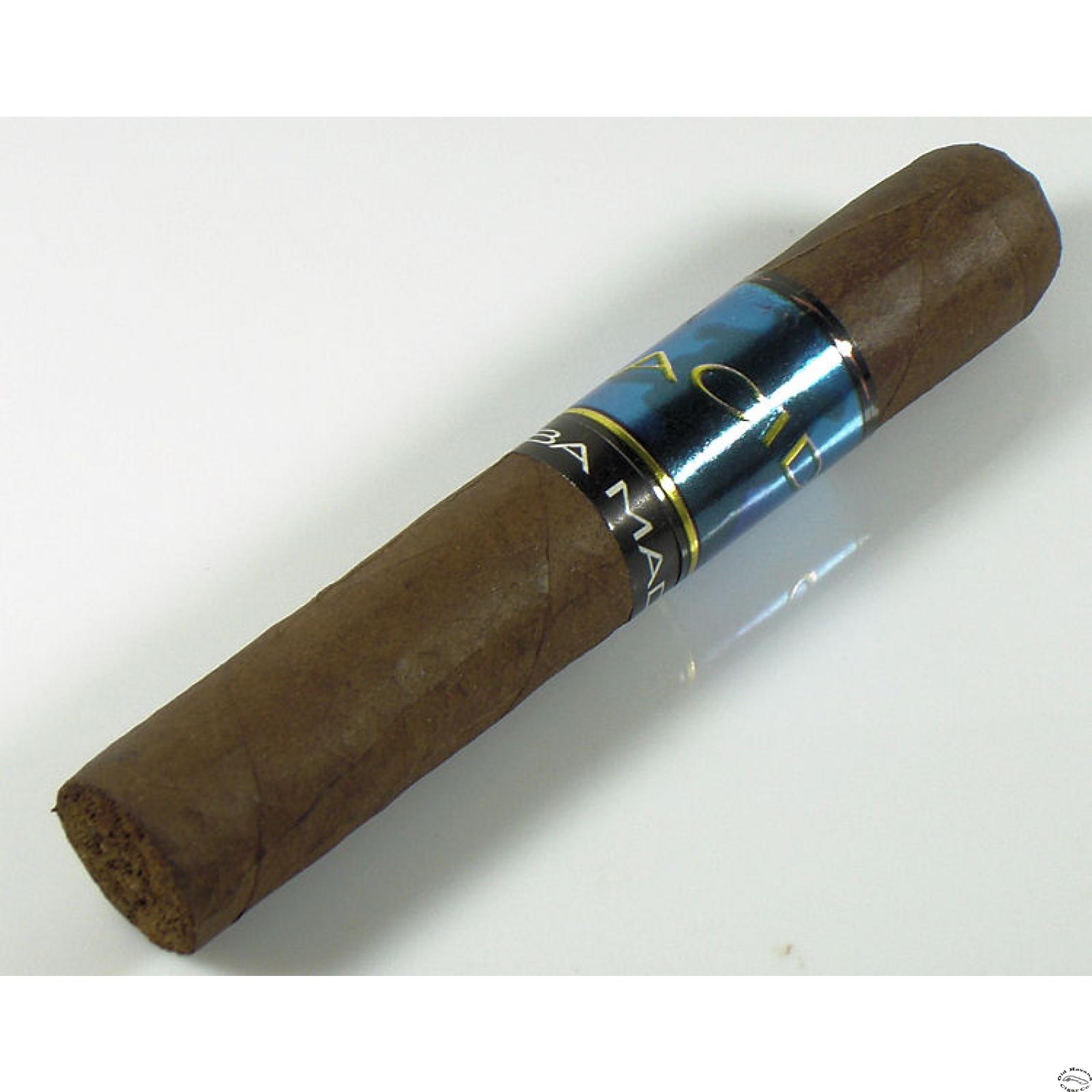 Exquisito- Cigars Pipes and Cigar Accessories